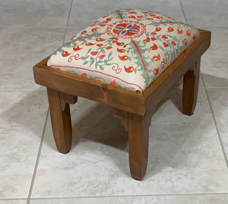 Vintage Amish Suzani Hand Crafted Foot Stool For Sale at 1stDibs ...