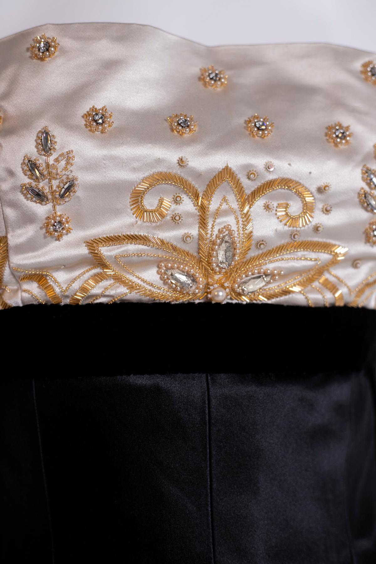 Vintage Elegant Evening Dress with Stones For Sale at 1stDibs