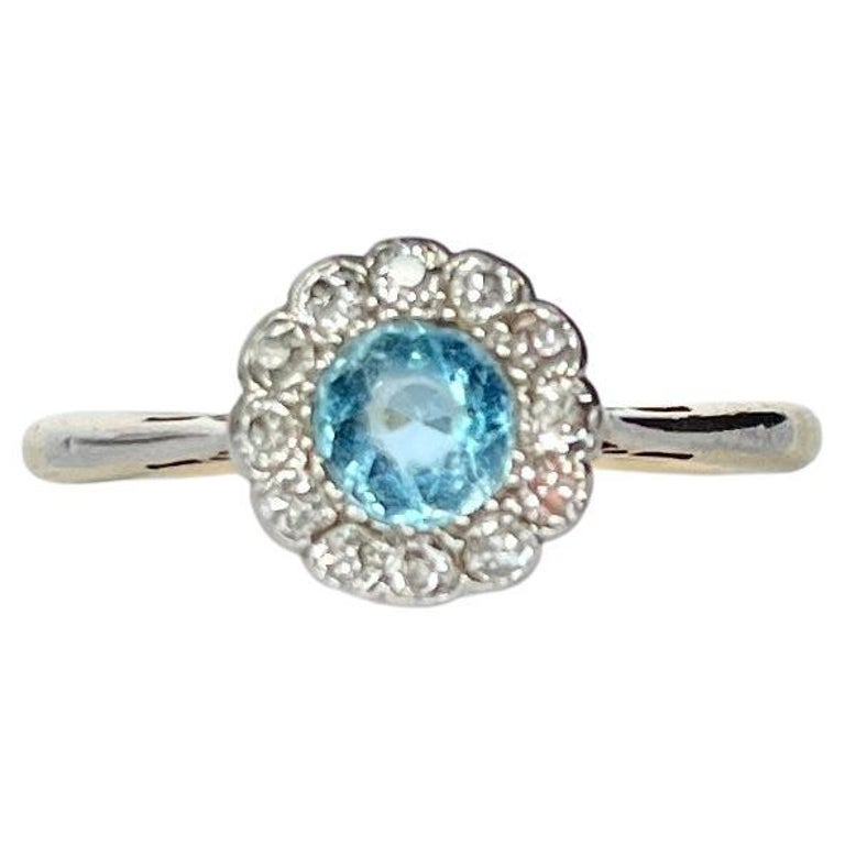 Vintage Aqua and Diamond 18 Carat Gold Cluster Ring For Sale at 1stDibs
