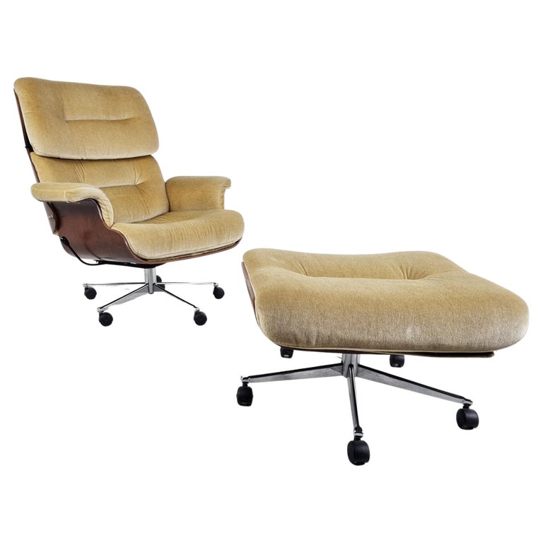 Vintage Armchair with Stool by Martin Stoll for Giroflex, 1960s at ...