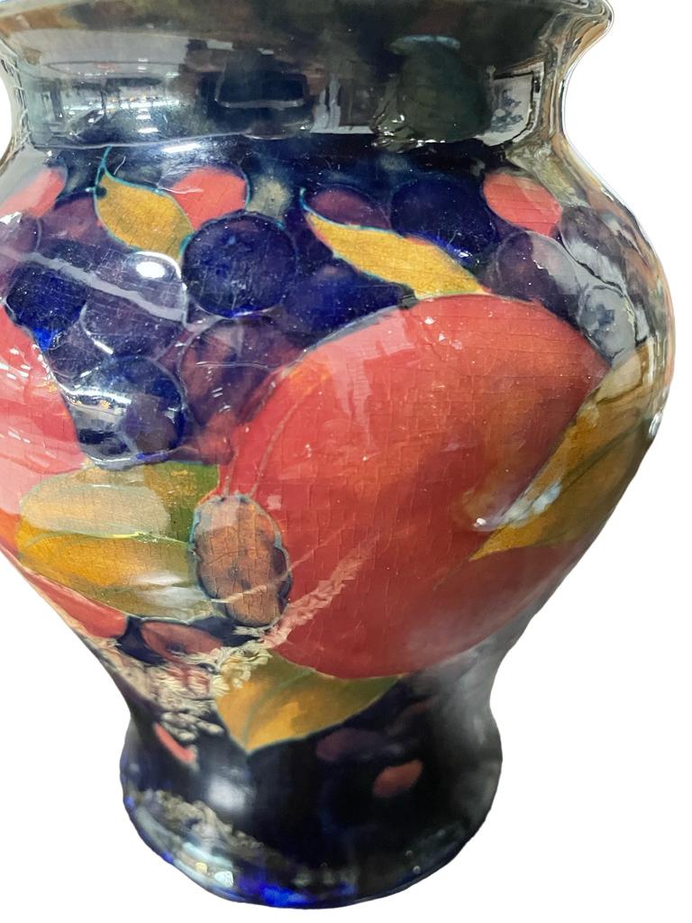Vintage Art Deco MOORCROFT POMEGRANATE pattern vase . Early 20th ...