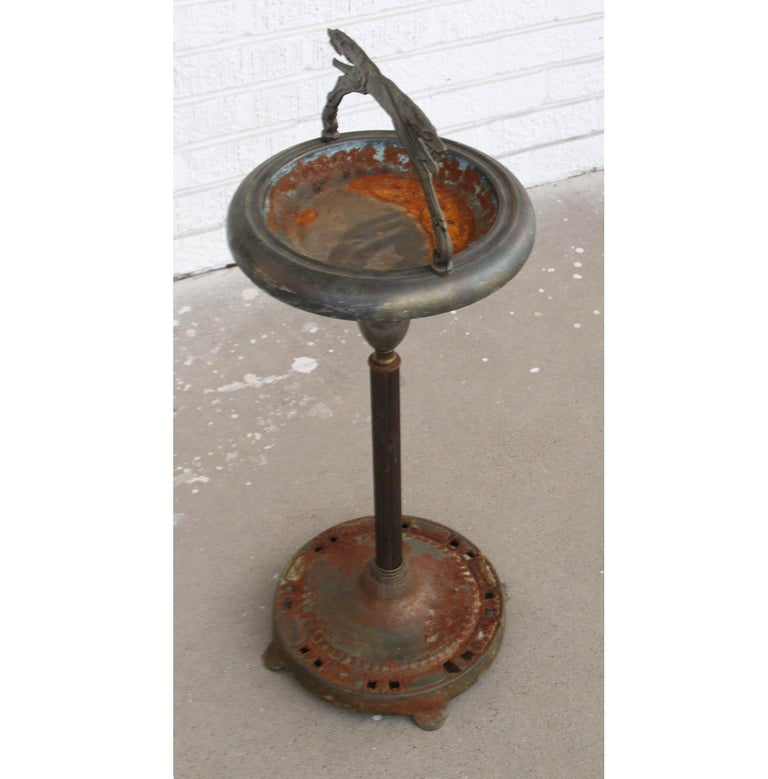 Vintage Art Deco Wolverine Ashtray For Sale at 1stDibs