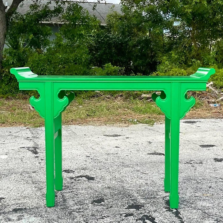 Vintage Asian Lacquered Pagoda Console Table For Sale at 1stDibs