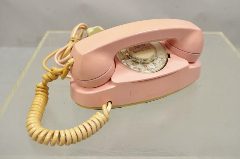 Vintage Bell System Pink "The Princess Phone" Rotary Dial Telephone at ...