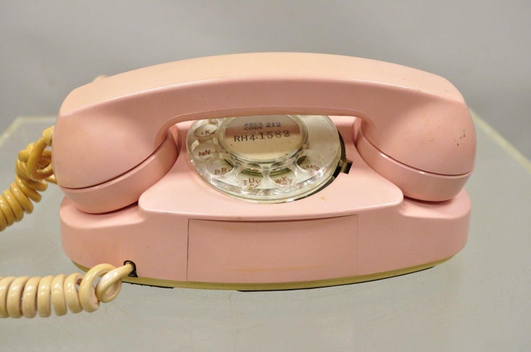 Vintage Bell System Pink "The Princess Phone" Rotary Dial Telephone at ...