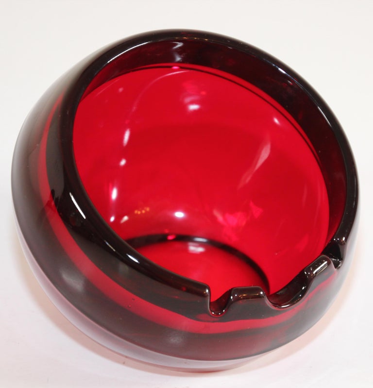 Vintage Big Ashtray Orb in Ruby by Viking Art Glass For Sale at 1stDibs