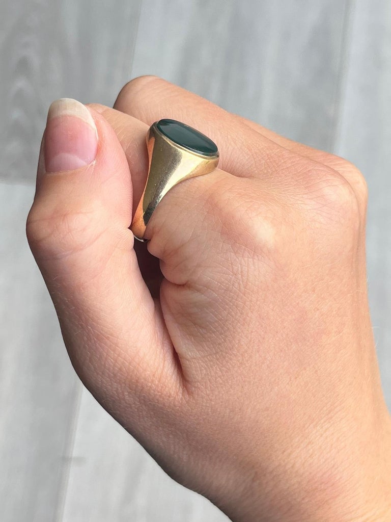 Vintage Bloodstone and 9 Carat Gold Signet Ring For Sale at 1stDibs