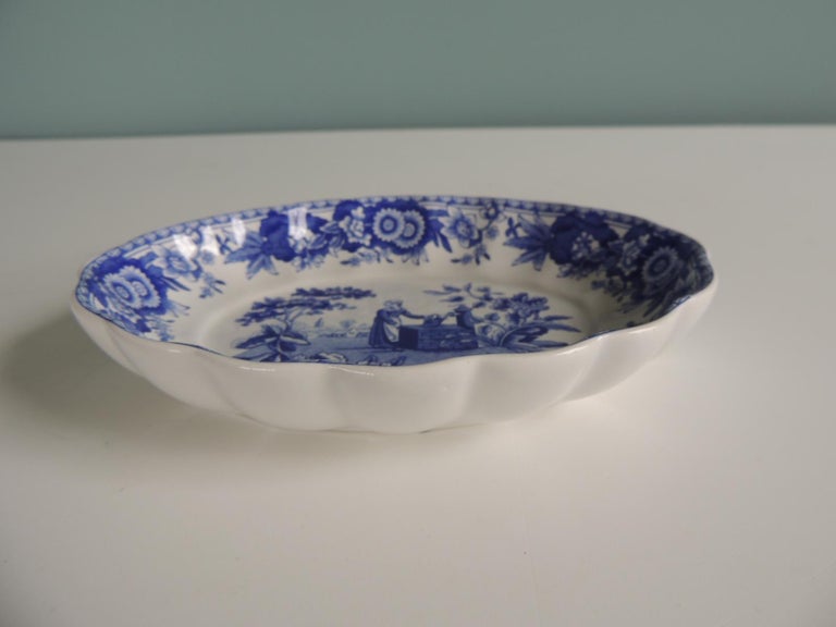 Vintage Blue and White Oval Soap Dish For Sale at 1stDibs