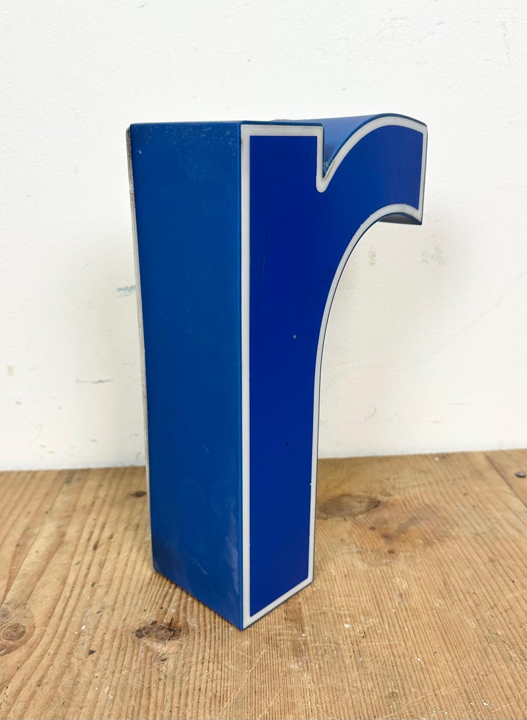 Vintage Blue Plastic Illuminated Letter R, 1970s For Sale at 1stDibs