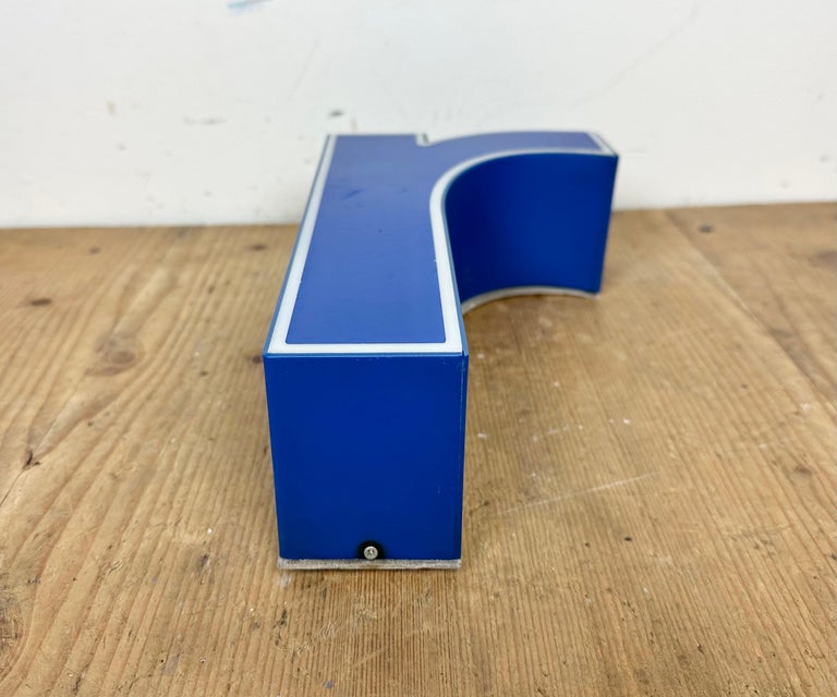 Vintage Blue Plastic Illuminated Letter R, 1970s For Sale at 1stDibs