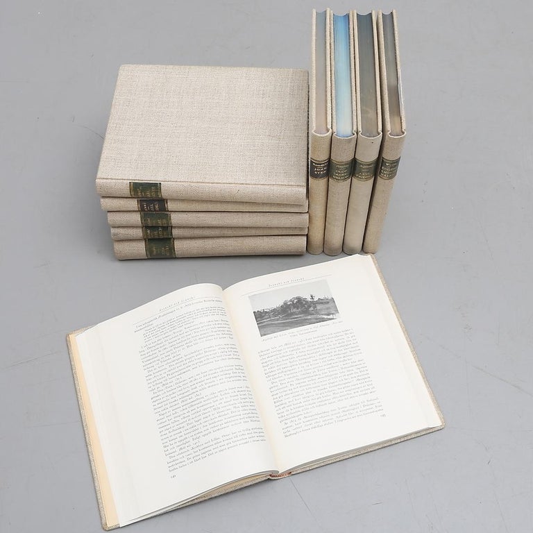 Vintage Books, Art Linen at 1stDibs