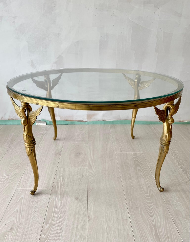 Vintage Brass Swan Round Coffee Table For Sale at 1stDibs