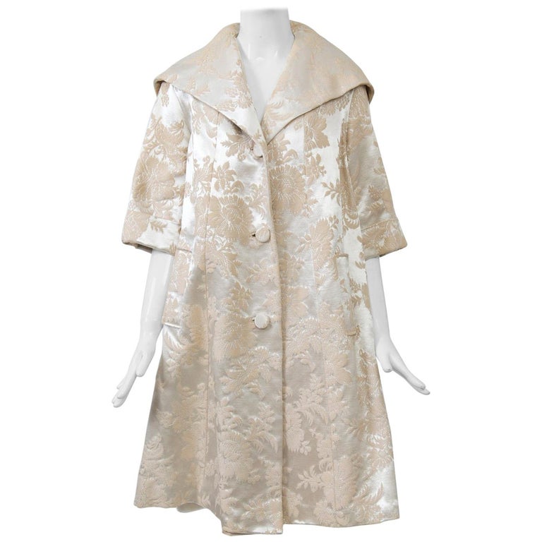Vintage Brocade Coat with Plush Lining For Sale at 1stDibs