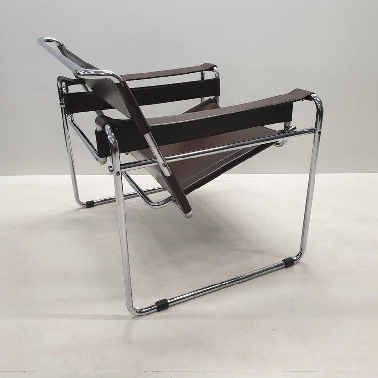 Vintage Brown Leather Wassily B3 Chair by Marcel Breuer for Gavina ...