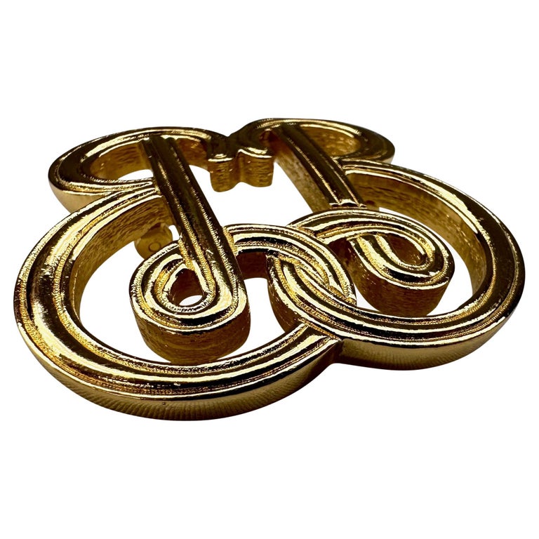 Vintage Burberry 'BB' Logo Gold Tone Costume Brooch For Sale at 1stDibs