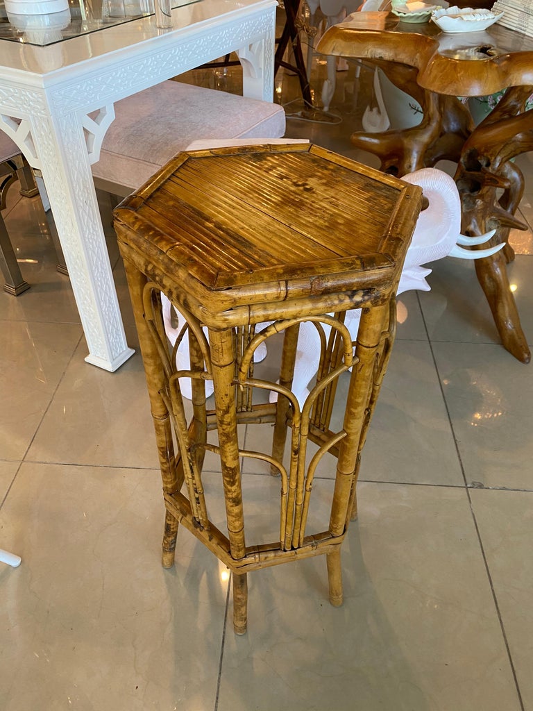 Vintage Burnt Tortoise Bamboo Rattan Plant Stand For Sale at 1stDibs