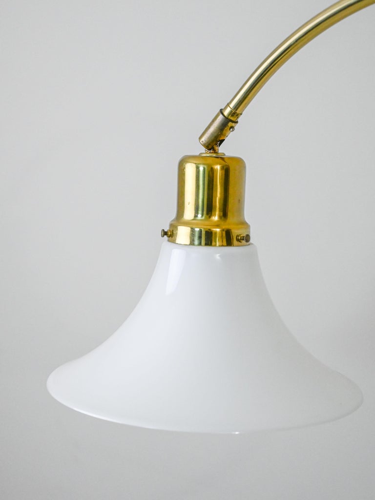 Vintage C-Shaped Lamp For Sale at 1stDibs