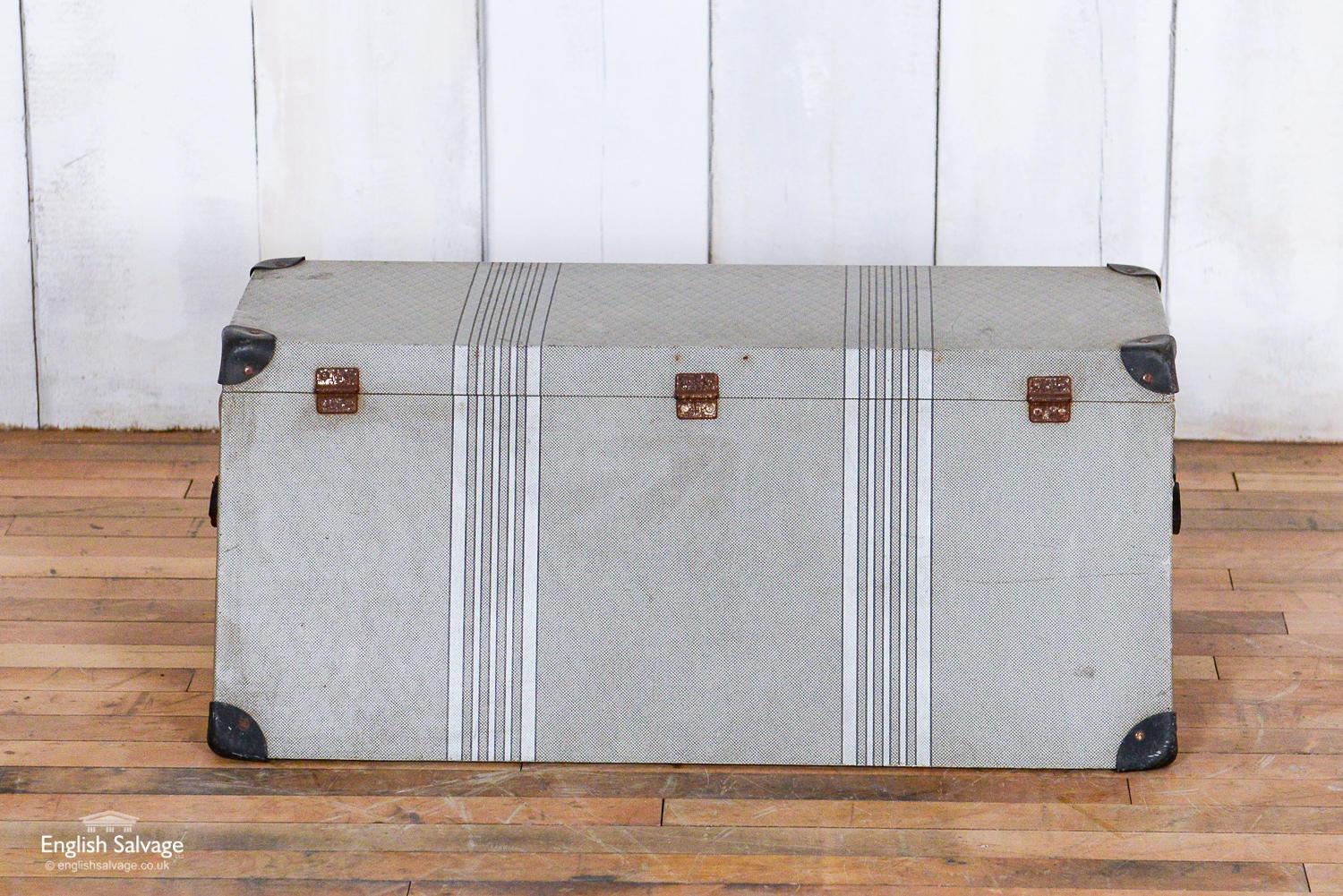 Vintage Car Trunk with Leather Straps, 20th Century For Sale at 1stDibs ...