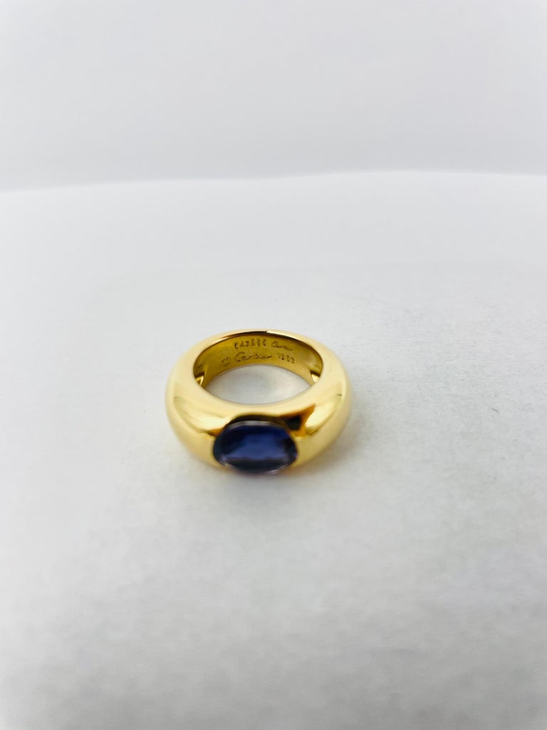 Vintage Cartier 18k Ring, Big Ellipse with Amethyst For Sale at 1stDibs