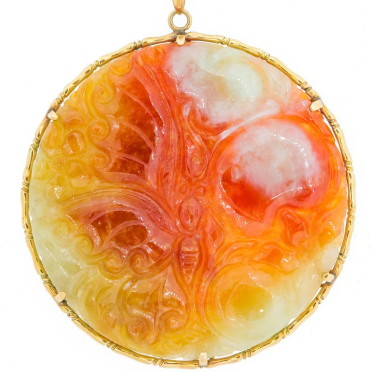 Vintage Carved Jadeite Gold Pendant at 1stDibs