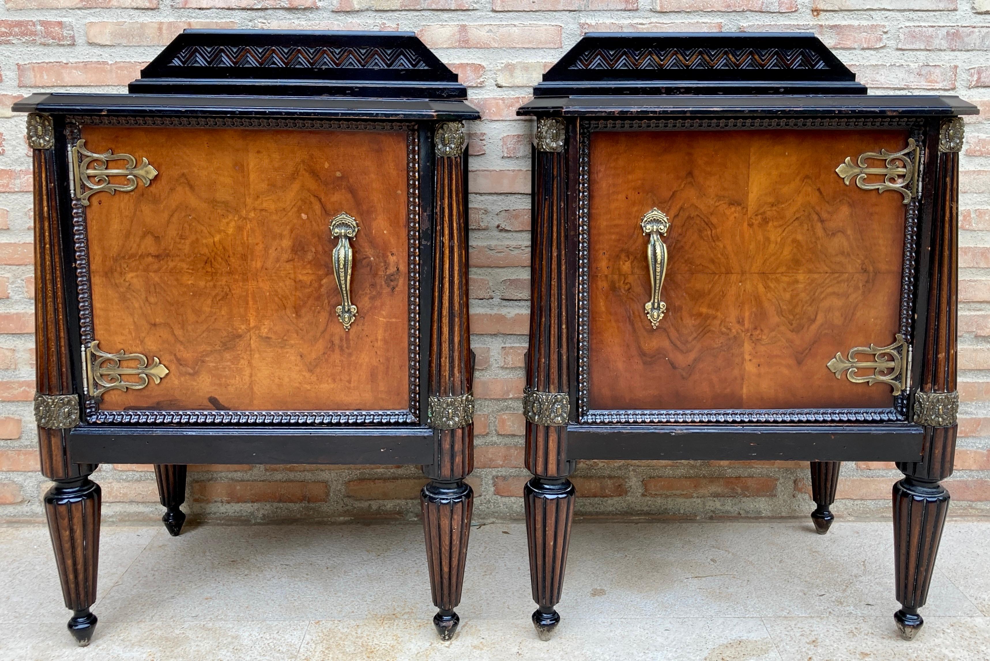 Vintage Carved Wood Nightstands with Twisted Legs, 1930s, Set of 2 For ...