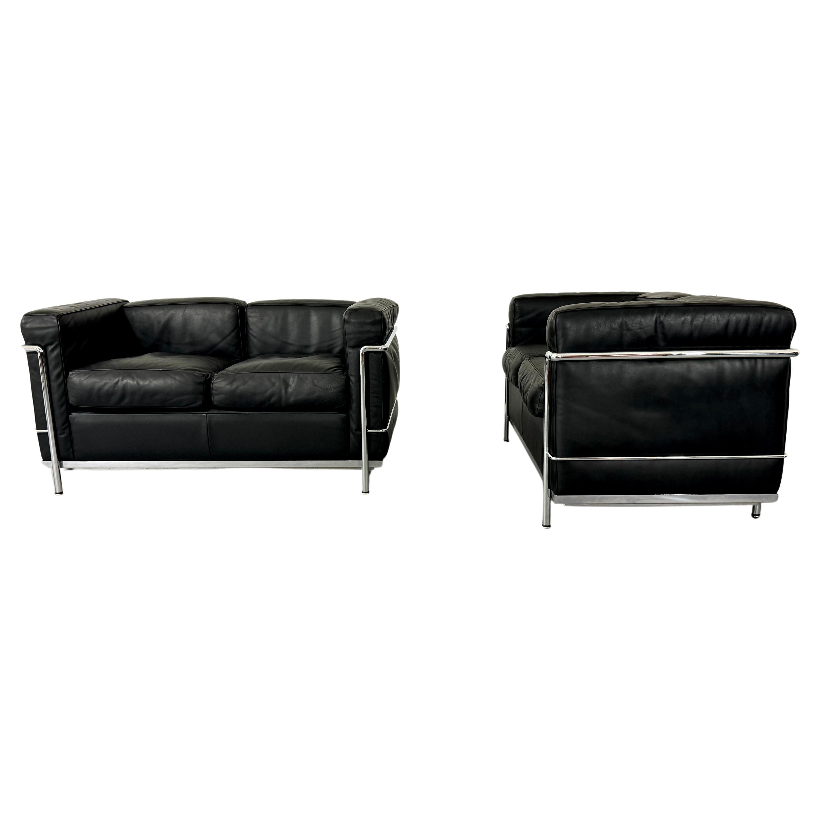 Vintage Cassina LC2 Two Seater Sofa Black Leather with Chrome Frame Le Corbusier For Sale at 1stDibs