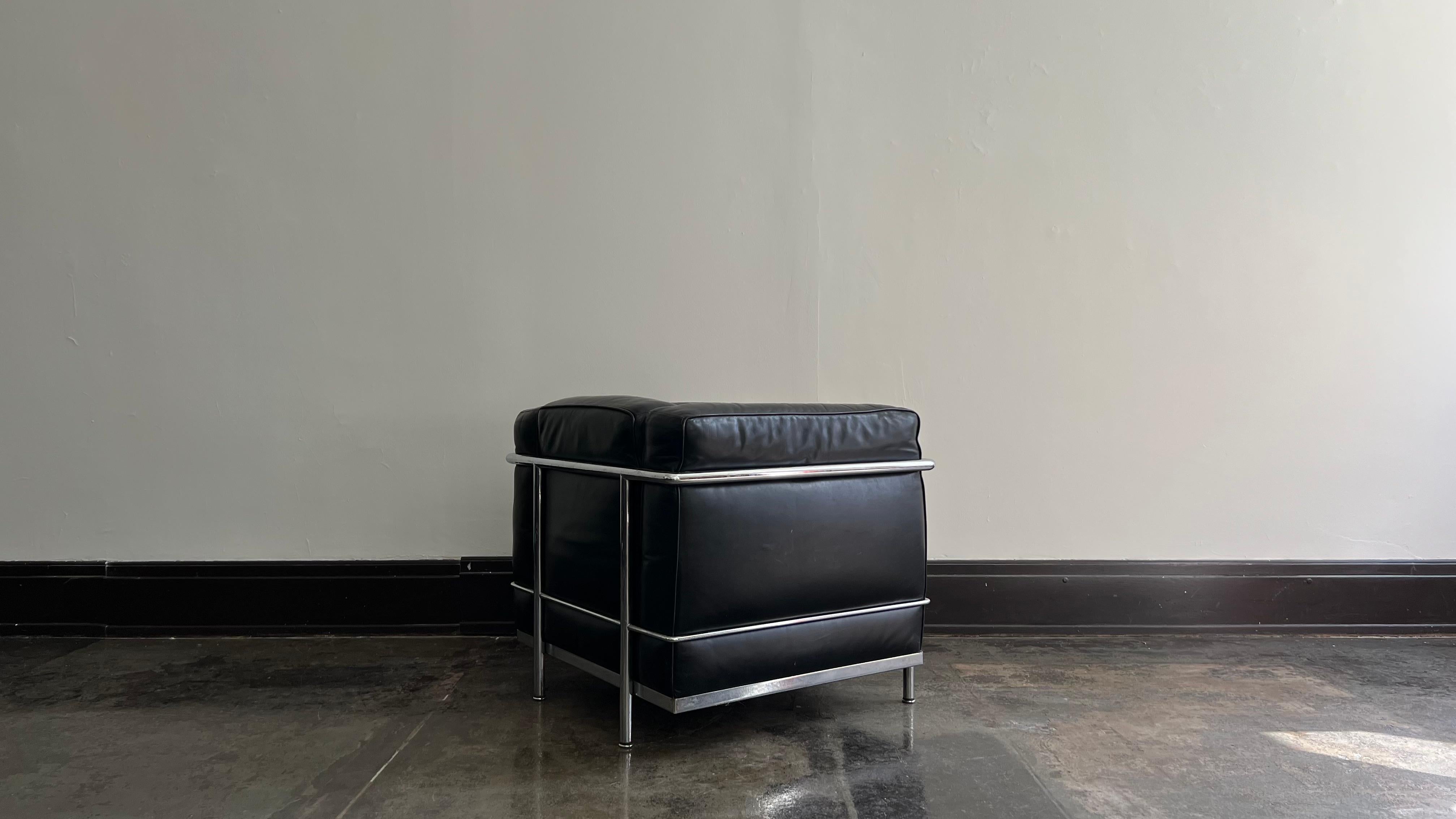 Vintage Cassina Le Corbusier, Jeanneret, and Perriand LC2 Club Chair ...