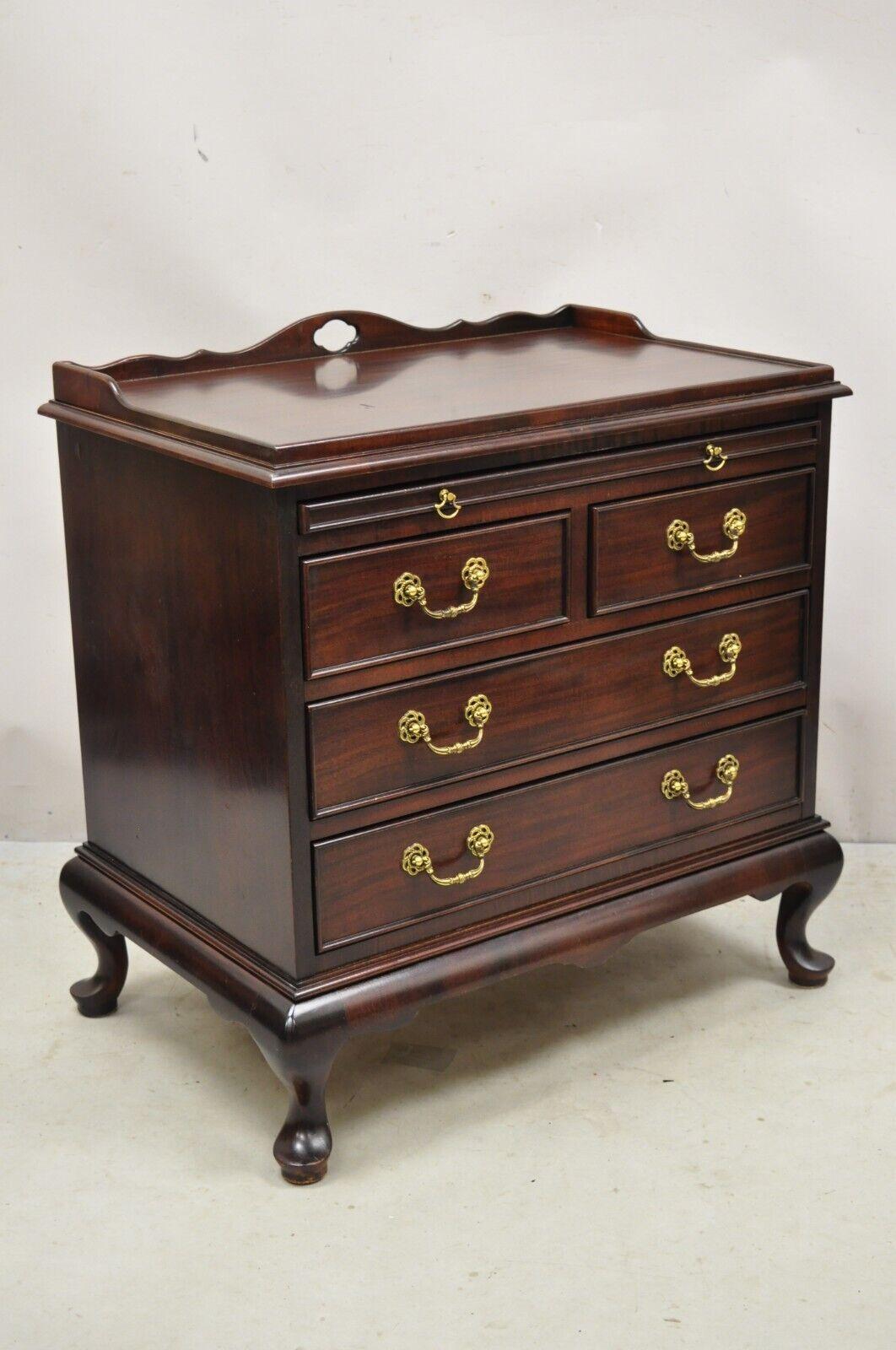 Vintage Century Furniture Mahogany Queen Anne Style Nightstand Chest of ...