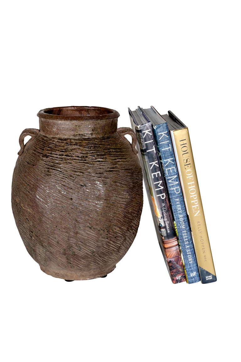 Vintage Ceramic Ribbed Pot with Handled For Sale at 1stDibs