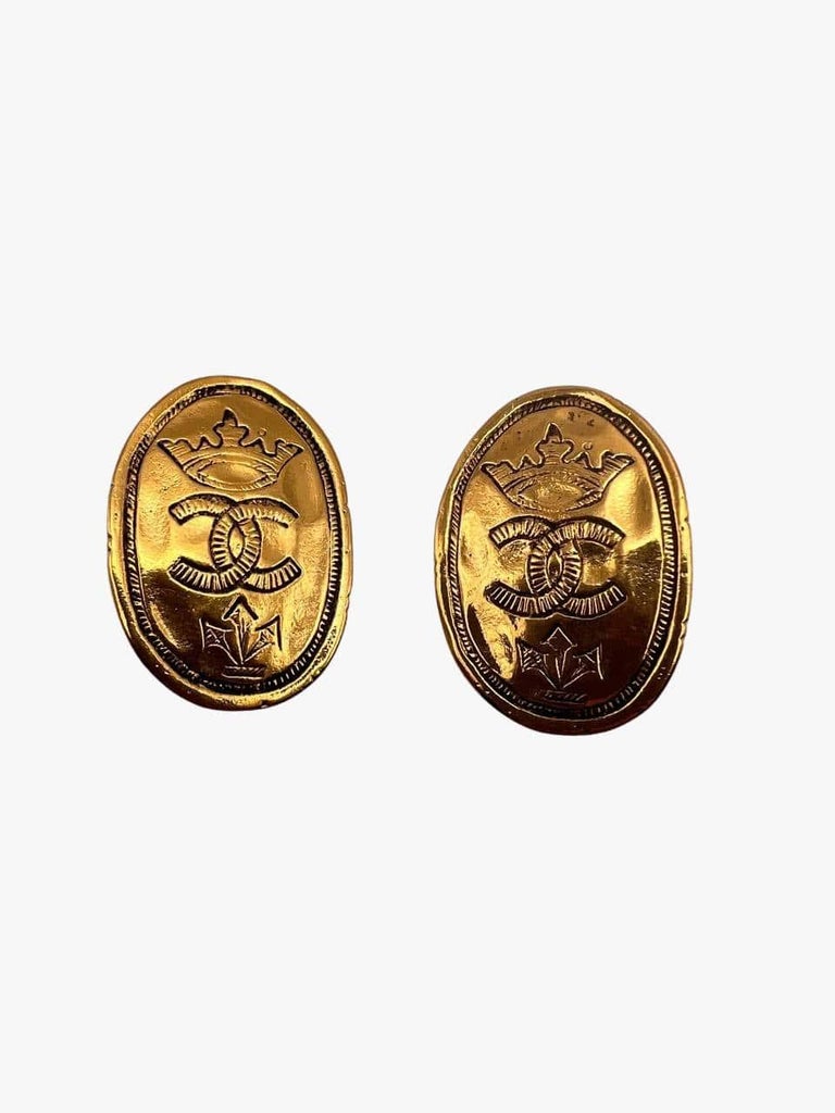 Vintage Chanel 24k gold plate 'CC' Logo And Crown Clip-On Earrings ...