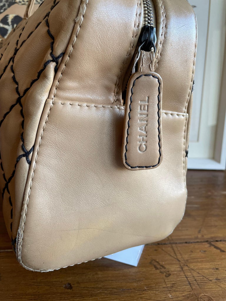Vintage Chanel bag in powder-colored leather. For Sale at 1stDibs