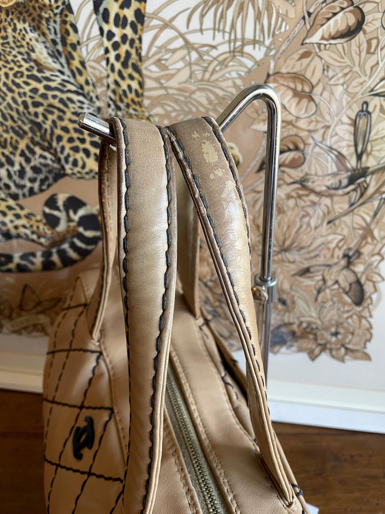 Vintage Chanel bag in powder-colored leather. For Sale at 1stDibs