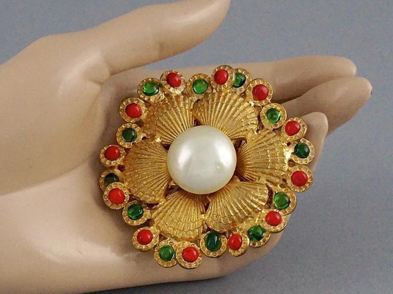 Vintage CHANEL Clam Shell Gripoix Pearl Brooch at 1stDibs