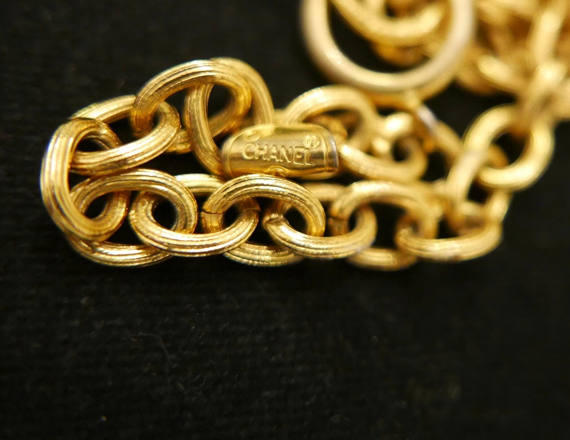 Vintage CHANEL Gold Toned Medallion Chain Necklace at 1stDibs