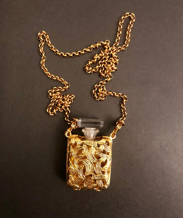 Vintage CHANEL Gold Toned No 5 Perfume Chain Necklace For Sale at 1stDibs