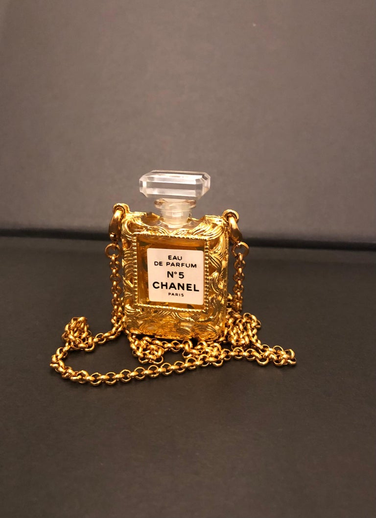 Vintage CHANEL Gold Toned No 5 Perfume Chain Necklace For Sale at 1stDibs