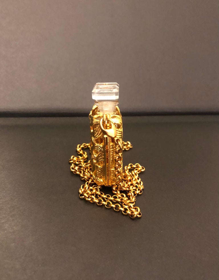 Vintage CHANEL Gold Toned No 5 Perfume Chain Necklace For Sale at 1stDibs