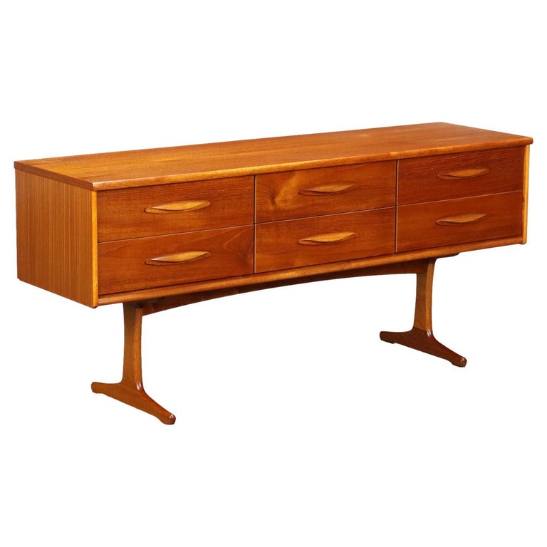Vintage Chest of Drawers Teak Veneer England 1960s-70s For Sale at 1stDibs