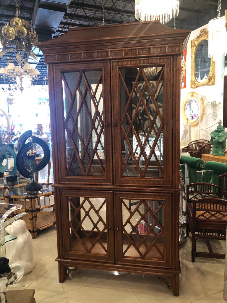 Vintage Chinese Chippendale Rattan Bamboo Pagoda Greek Key Display ...