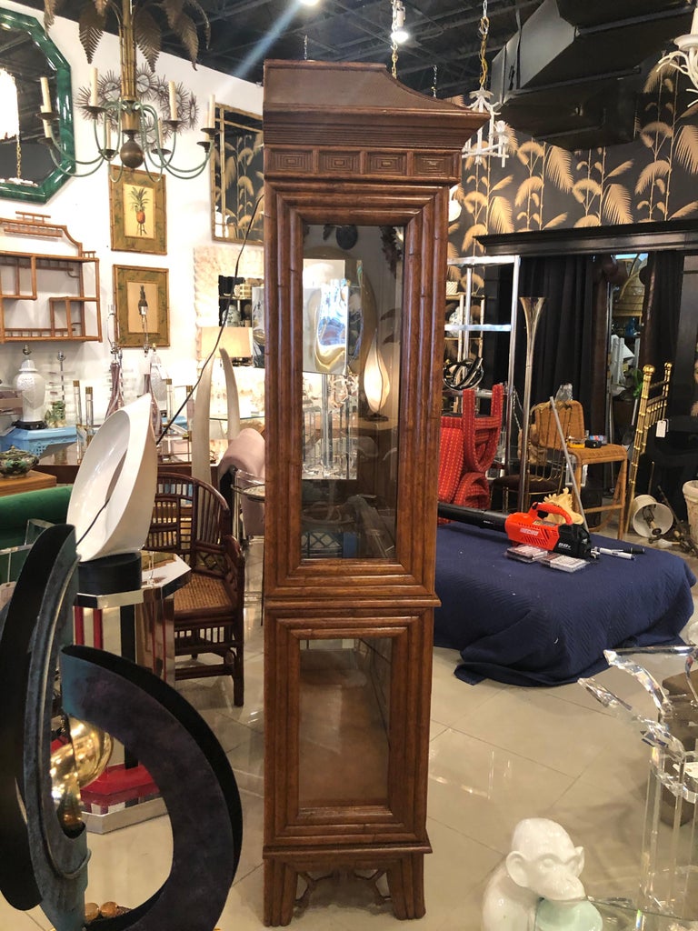 Vintage Chinese Chippendale Rattan Bamboo Pagoda Greek Key Display ...