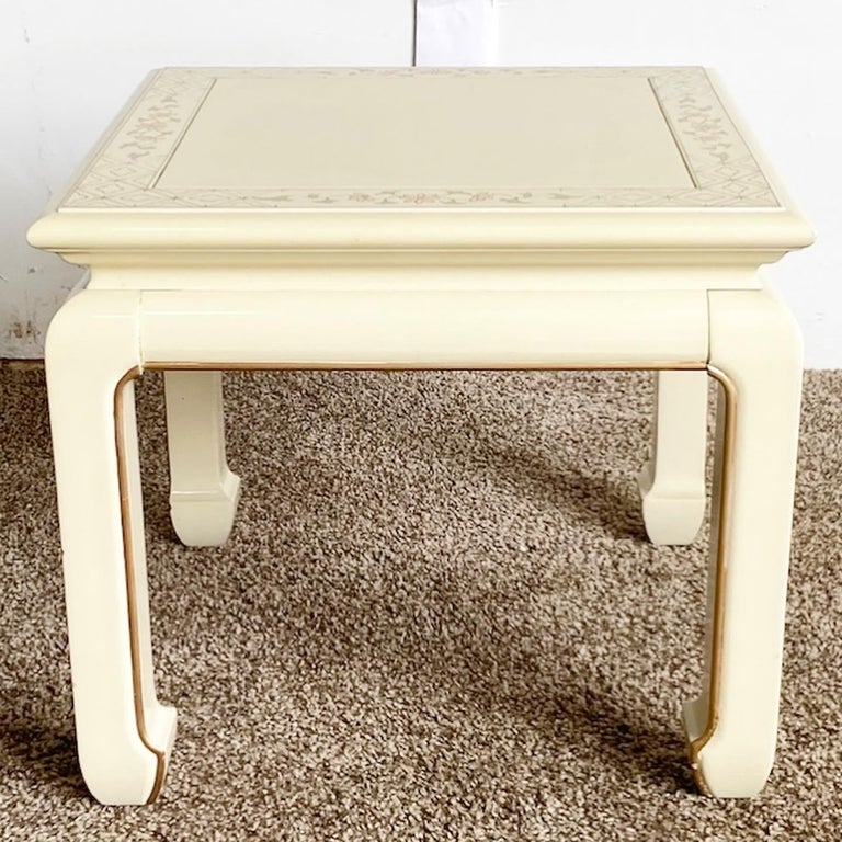 Vintage Chinese Cream Lacquered Hand Painted Side Table For Sale at 1stDibs