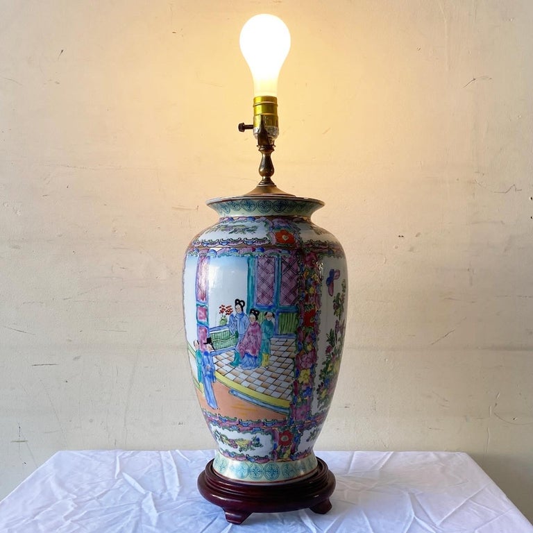 Vintage Chinese Porcelain Hand Painted Table Lamp For Sale at 1stDibs