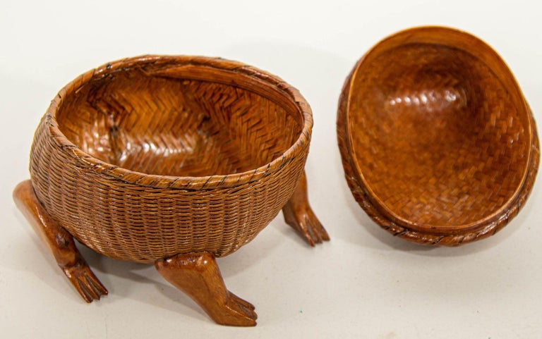 Vintage Chinese Wicker Rattan Frog Shape Lidded Trinket Box For Sale at ...