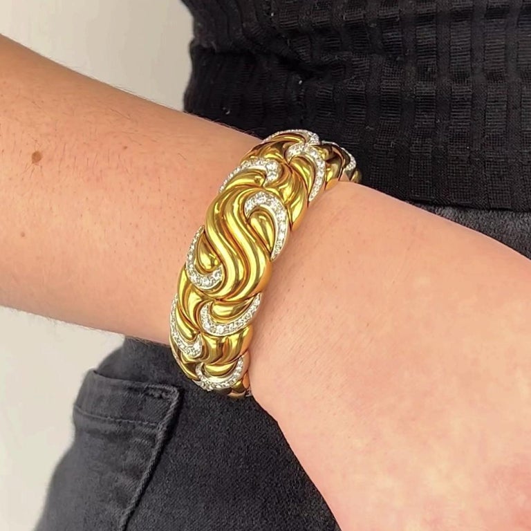 Vintage Chopard Diamond Bangle 18 Carat Gold Bracelet For Sale at 1stDibs