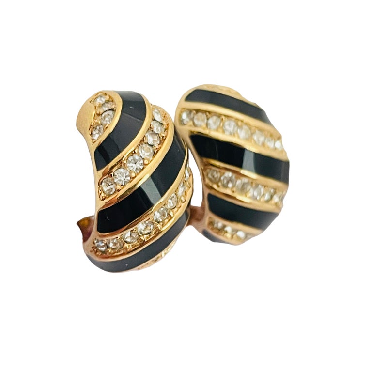 Vintage CHRISTIAN DIOR Gold Emaille-Kristall-Designer-Laufsteg-Ohrclips im Angebot bei 1stDibs