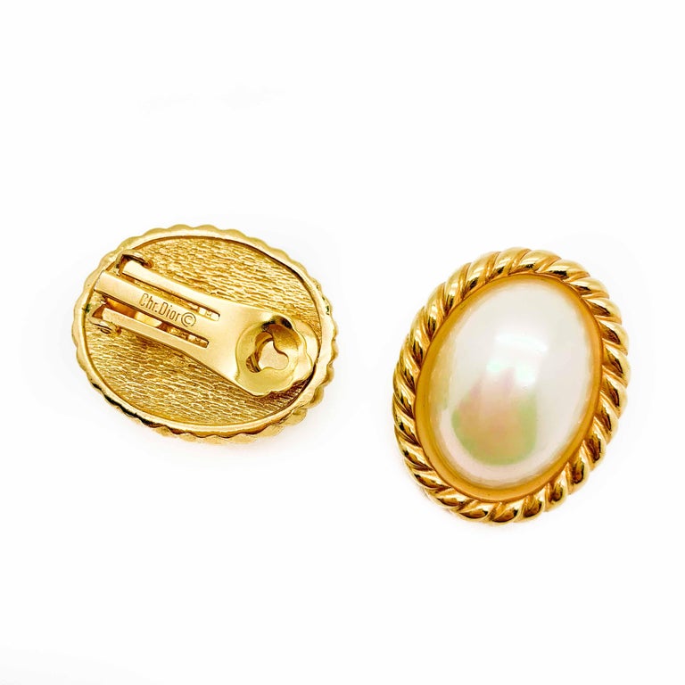 Vintage Christian Dior Gold and Perle Oval Statement-Ohrringe 1980er Jahre im Angebot bei 1stDibs