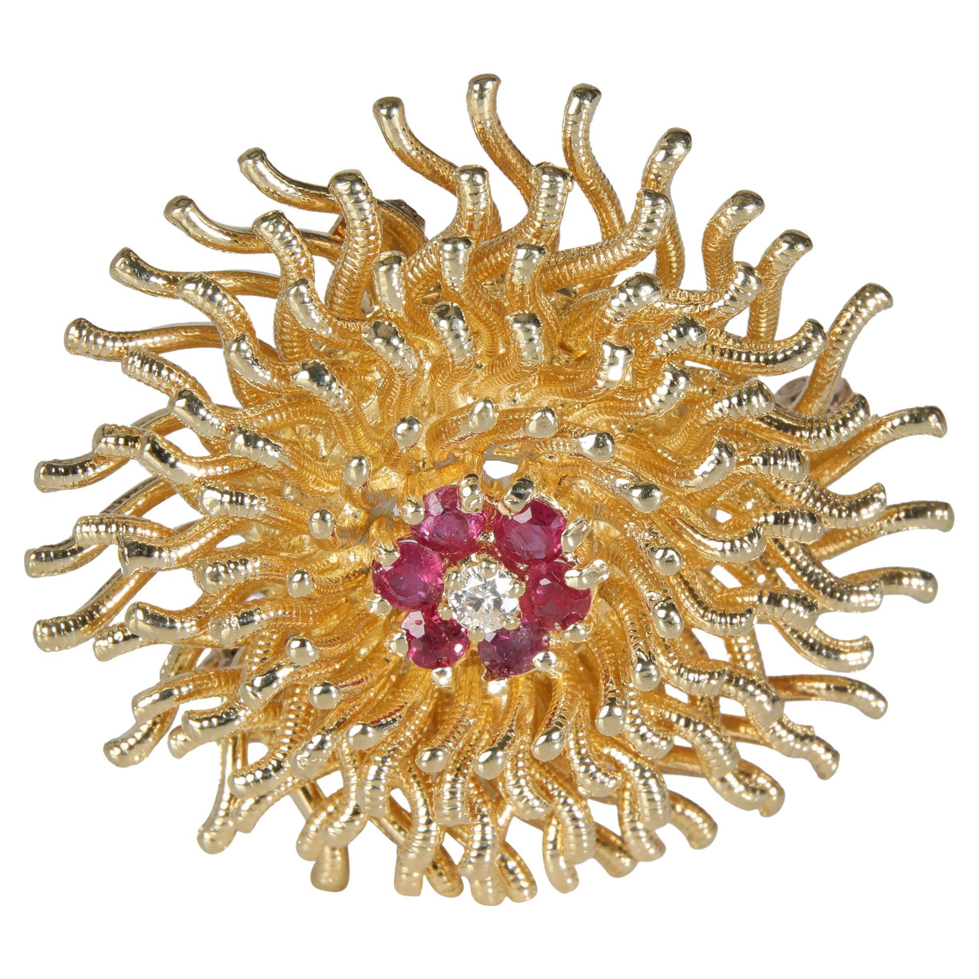 Tiffany and Co. Vintage Flower Brooch in 18 Karat Yellow Gold For Sale ...