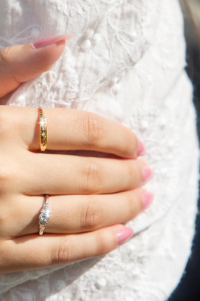 Vintage circa 1950s 18 Carat Yellow Gold Star Set Round Brilliant ...