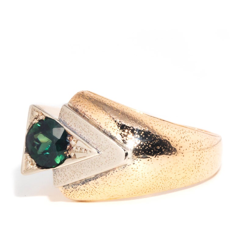 Vintage circa 1970s Green Sapphire 9 Carat Yellow Gold V-Shaped Men's ...