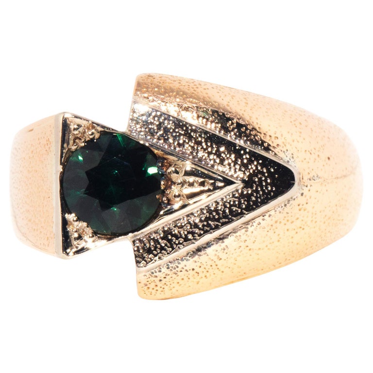 Vintage circa 1970s Green Sapphire 9 Carat Yellow Gold V-Shaped Men's ...